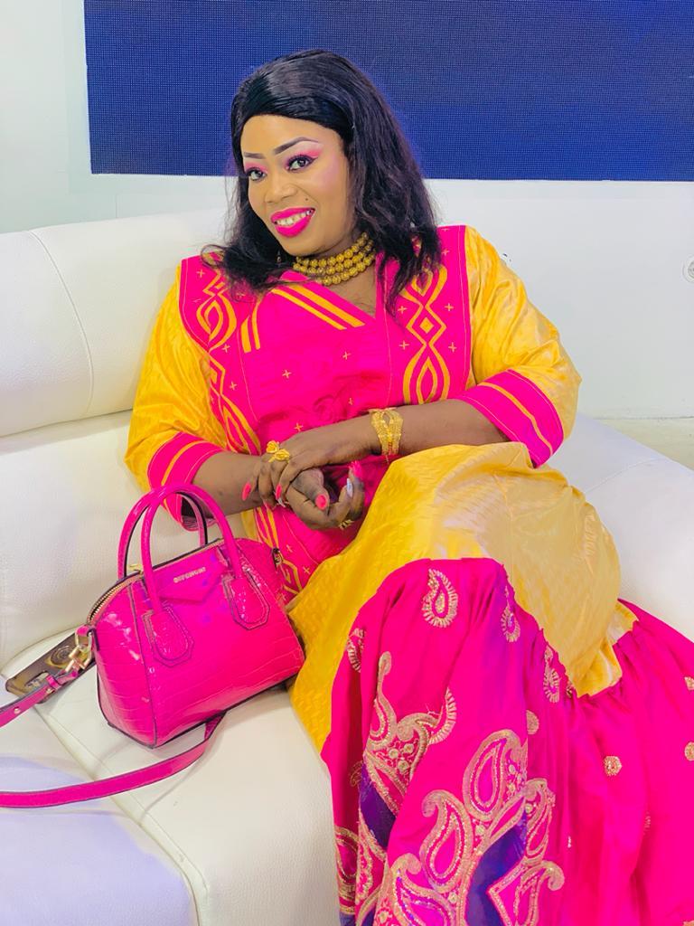 Bamby Senghor : L'animatrice de l'émission "Diomet" de Walf TV toujours ...