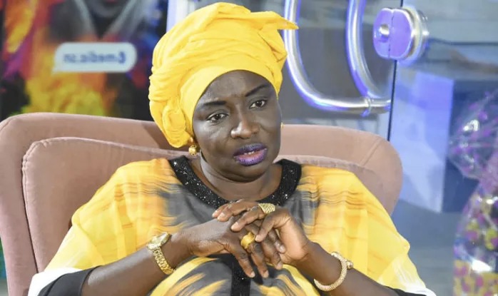 Mimi Touré ne lâche pas Macky : "Dans la gestion d'un pays il faut ...